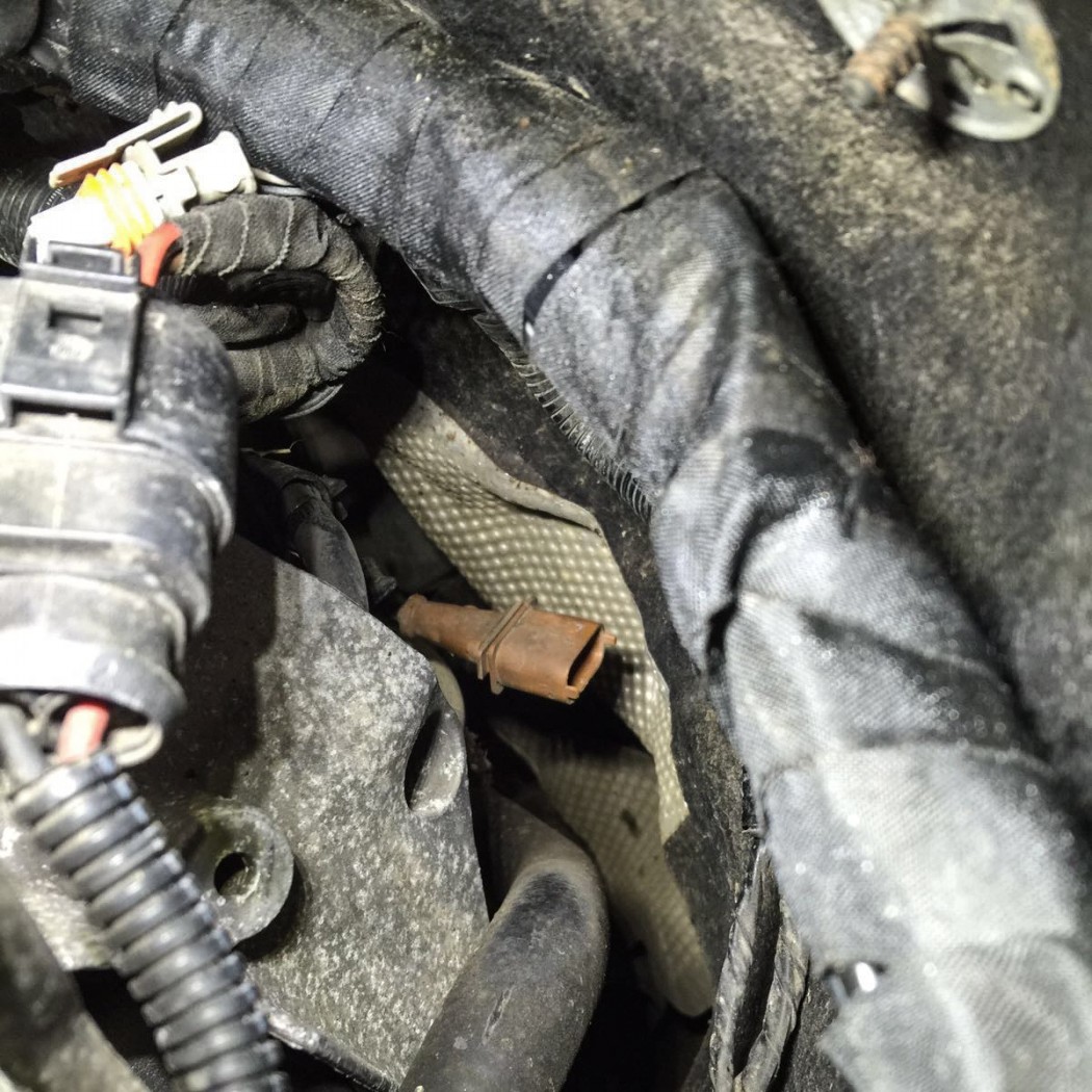 Porsche Cayenne Crankshaft Position Sensor Replace - Ferdinand