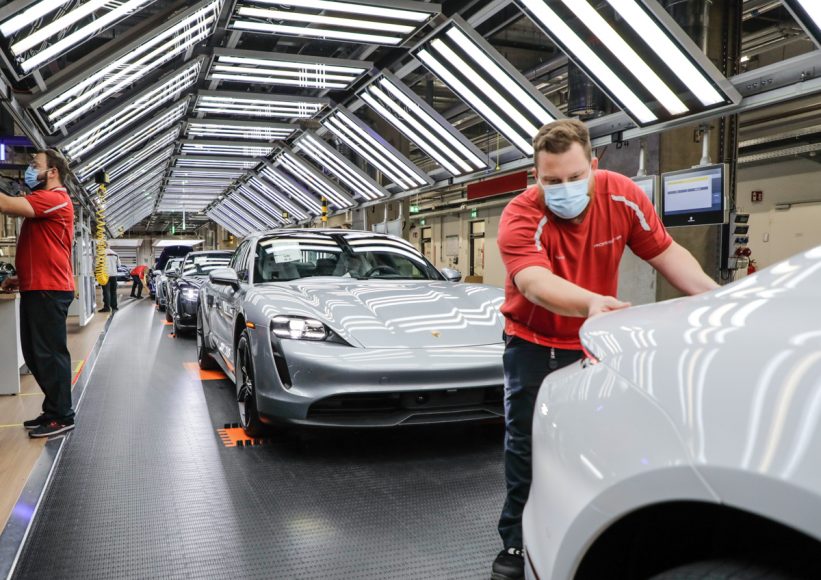 Porsche restarts production - Ferdinand